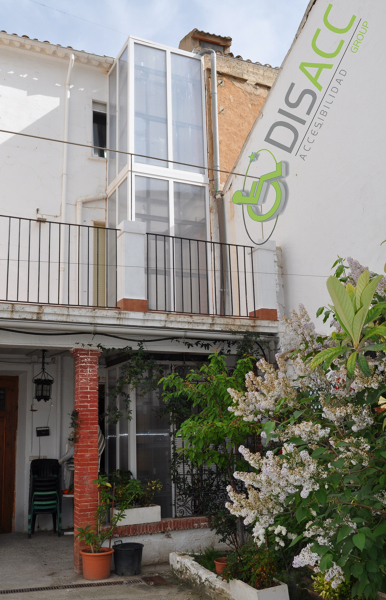 Foto: Instalacion Exterior, Cerramiento en Policarbonato Traslucido de ...