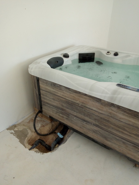 Foto: Instalación Finalizada del Jacuzzi de Electricidad #2727597 ...
