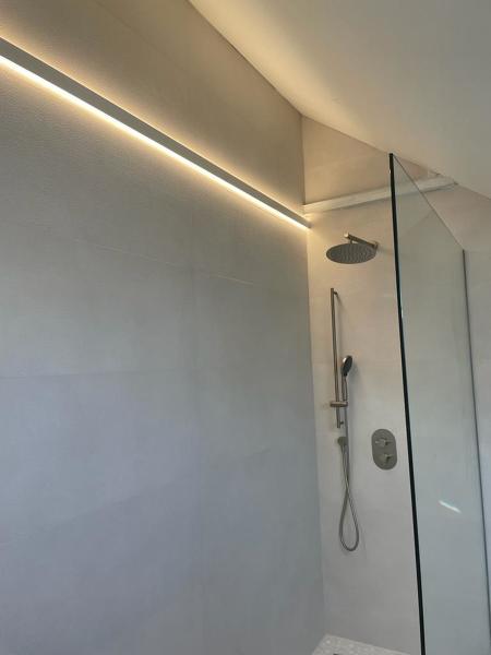 Foto: Instalacion Tiras Led en Plato de Ducha de Fongas Electric SL ...
