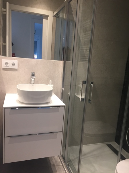 Foto: Lavamanos Roca de Adamantium Group #1685460 - Habitissimo