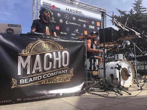 Foto: Macho Beard Company de Lettering Group #1435441 - Habitissimo