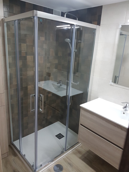 Foto: Mampara Baño Principal de Fergon Reformas #1714028 - Habitissimo