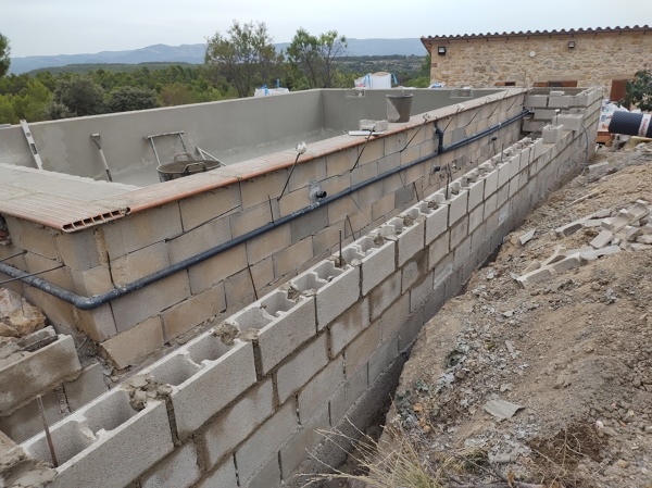 Foto: Muros Perimetrales. de Technical Twater #3374077 - Habitissimo