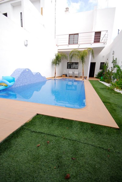 Foto: Patio con Piscina de B2v Arquitectura #1259619 - Habitissimo