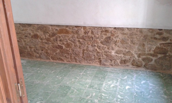 Foto: Picado y Enlucido de Piedra Natural en Paredes Rusticas de ...