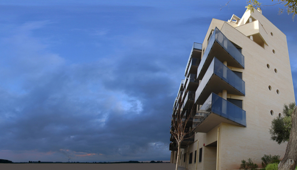 Foto: Remate con Voladizos en Esquina del Edificio de Elipe Maicas Jose ...