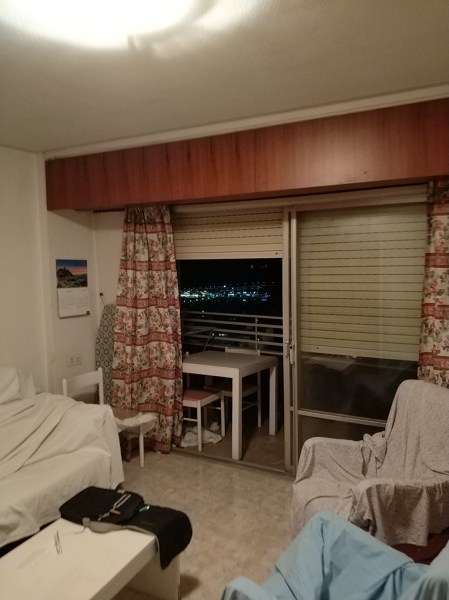 Foto: Sala-Estar antes de la Reforma de Ubica Interiores #2115083 ...