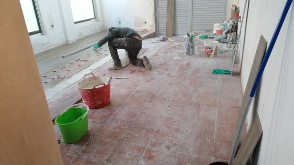 Foto: Solado de Superficie con Baldosas de 1,60x030 de Ramex #3137517 ...