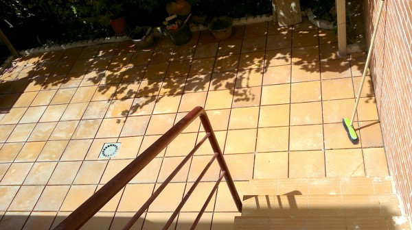 Foto: Solado Patio de Vivienda de Urbadec&obras S.l. #528488 - Habitissimo